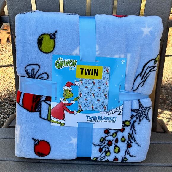 Dr. Seuss | Bedding | Grinch Christmas Blanket Twin Baby Blue Plush ...